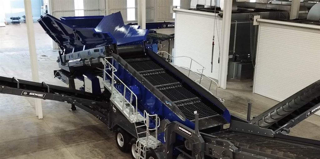 NEW VERSATILE SCREENING SOLUTION – THE EDGE SM186 WHEEL MOUNTED ...