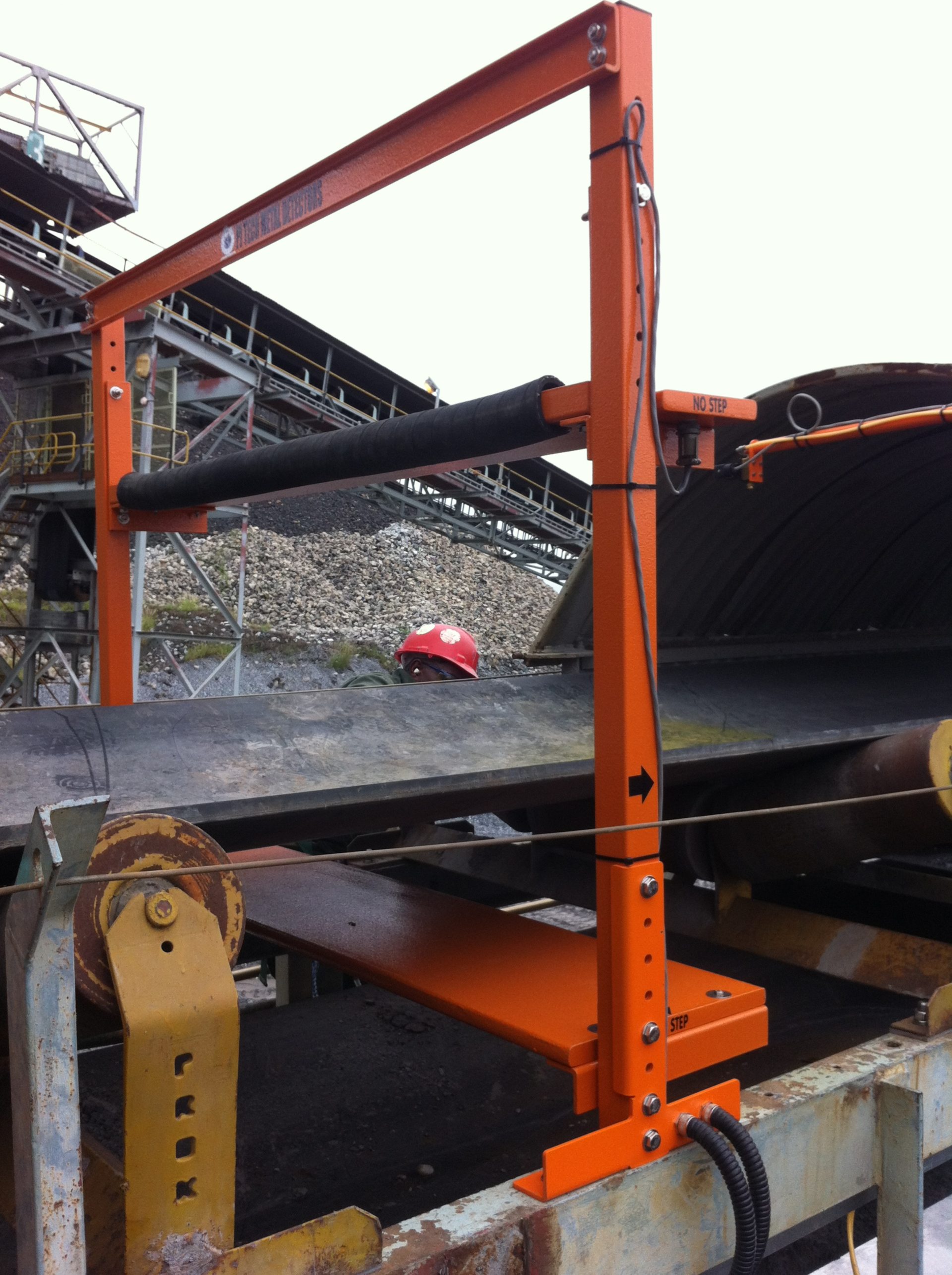 Tramp Metal Detector that DOESN’T FALSE TRIP? - Sub-Sahara Mining ...