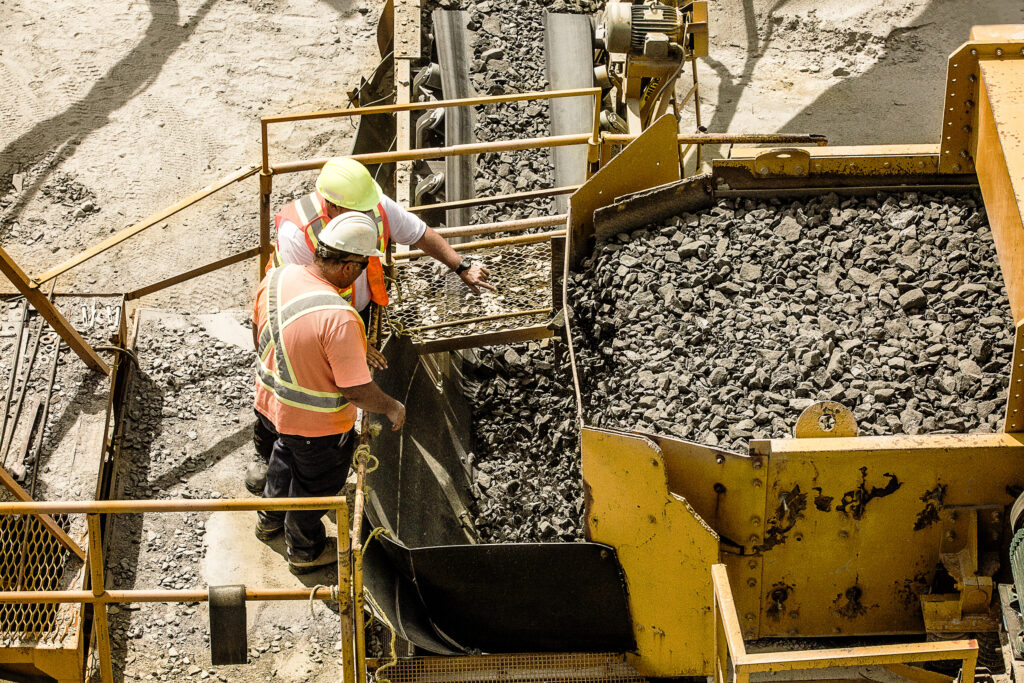 The Benefits of Vibrating Screen Media - Sub-Sahara Mining & Industrial ...